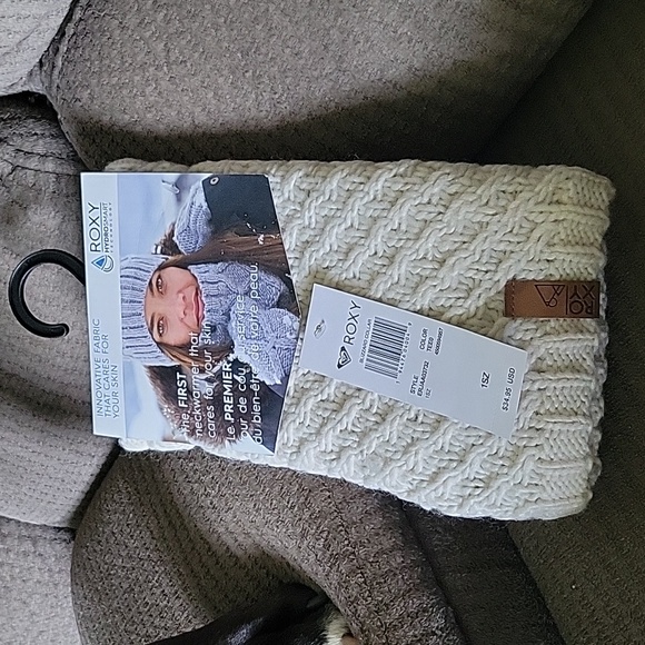 ROXY - Hydrosmart | Accessories | Roxy Blizzard Collar | Poshmark